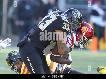 EUGENE, OR - NOVEMBER 22: Oregon Ducks defensive back Jadon Canady (22 ...