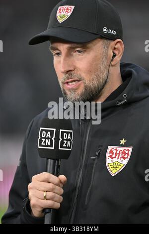 Trainer Coach Sebastian Hoeness VfB Stuttgart am Spielfeldrand Gestik ...