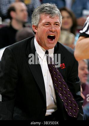 Kansas State coach Jim Wooldridge shouts to his players during a ...