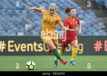 Ellie Carpenter (21 Australia) runs with the ball during the Women’s ...