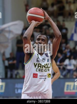 Cremona, Italy. 28th Apr, 2025. Vanoli Cremona during Vanoli Basket ...