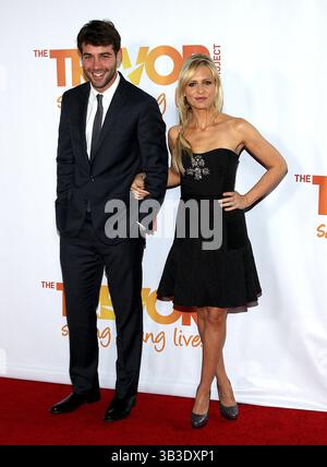 8 December 2013 - Hollywood, California - James Wolk, Sarah Michelle ...
