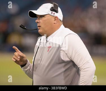 Temple head coach Geoff Collins during the game between Temple Owls and ...