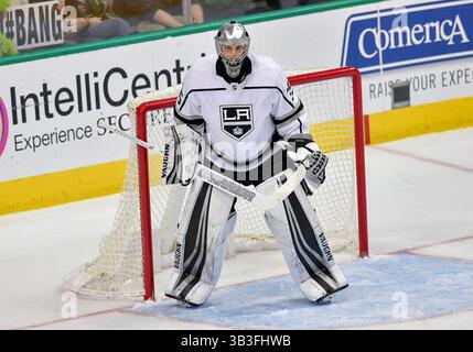 Los Angeles Kings goaltender Darcy Kuemper blocks a shot during the ...