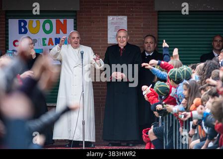 Pope Francis Smile during his weekly general audience in St Peter ...