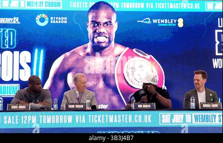 Oleksandr Usyk and Daniel Dubois (right) in action during their IBF ...
