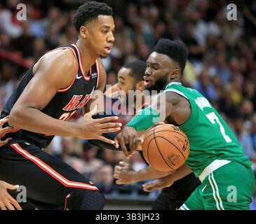 Boston Celtics' Jaylen Brown (7) drives against Toronto Raptors ...