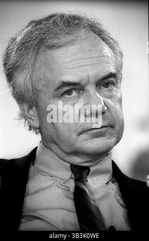 Stasi - Verstrickungs - Diskussion Deutschland, Berlin, 24.04.1992 ...