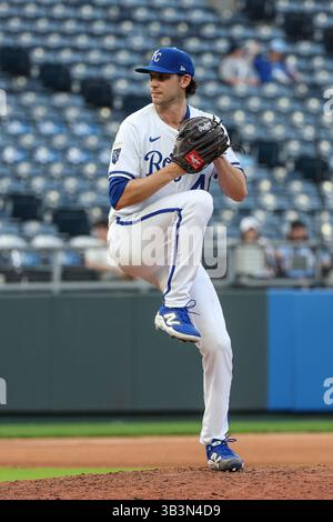 Colorado Rockies relief pitcher Daniel Bard (52) in the ninth inning of ...