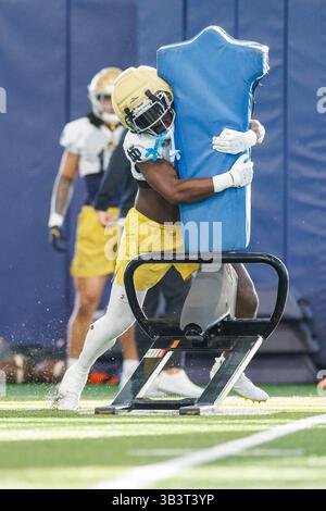 South Bend, Indiana, USA. 19th Jan, 2018. Wisconsin defenseman Tyler ...