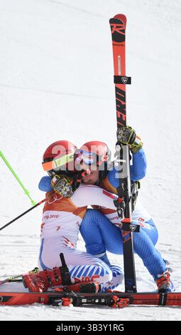 United States' Mikaela Shiffrin, left, takes a selfie with mother ...