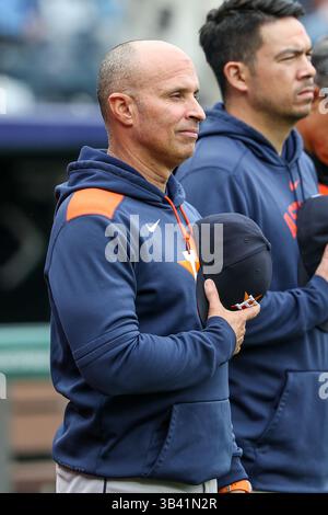 Houston Astros manager Joe Espada looks on during batting practice ...