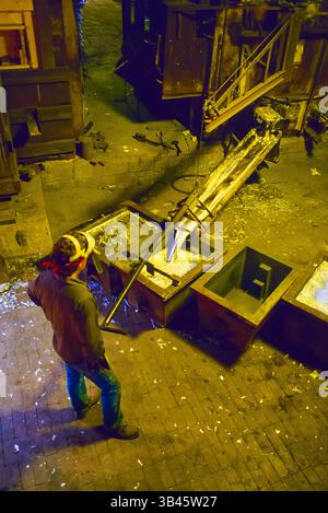 Worker inside a steel factory Pittsburgh, Pennsylvania Stock Photo - Alamy