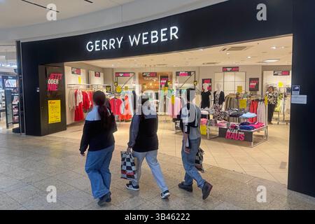 Munich, Deutschland. 25th Apr, 2025. GERRY WEBER fashion chain, German ...