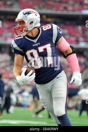 DALLAS, TX - OCTOBER 11: Tight End Jordan Washington #84 of the Texas ...