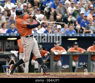 Houston Astros' Carlos Correa connects for an RBI single during the ...