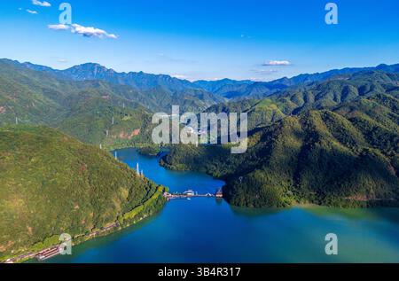 The scenery of the Little Three Gorges of Fuchun River in Tonglu County ...
