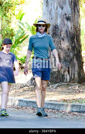 Helen Hunt out hiking in Hollywood, California - 18 August 2013 Stock ...