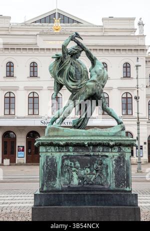 The Knife Wrestlers sculpture by Johan Peter Molin at Gothenburg in ...