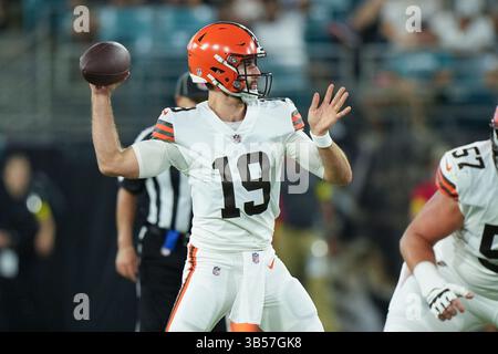 Cleveland Browns quarterback Josh Rosen throws a pass during an NFL ...