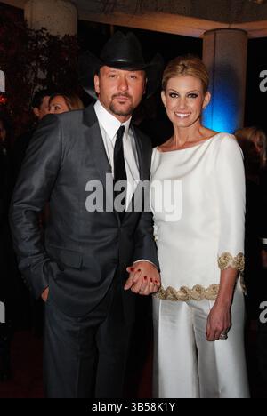 Faith Hill and Tim McGraw attend the Super Bowl XLIII. Tampa, Florida ...