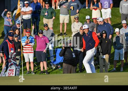September 24, 2022: Scottie Scheffler chips it in on the second hole ...