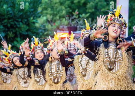 amko Rambe Yamko dance from Papua. This dance depicts the spirit of ...