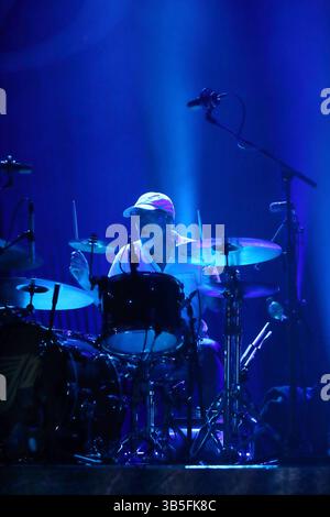 David Lovering von der Band Pixies bei einem Konzert im Tempodrom in ...