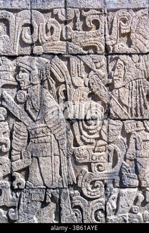 Skull Platform in Chichen Itza, Mexico Stock Photo - Alamy