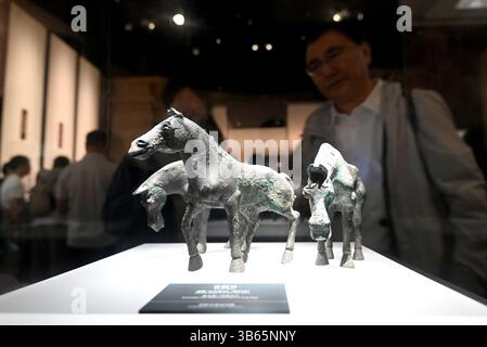 Tourists are visiting the Handan Museum during May Day holiday in ...