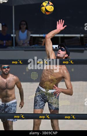 August 19, 2022: Jonah Seif during day one of the AVP Manhattan Beach ...