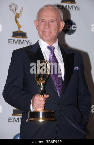 December 27, 2023: Comedian TOM SMOTHERS, who with his brother ...