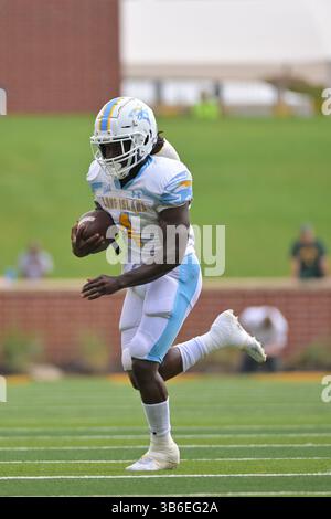 September 16 2023: Long Island Sharks offensive lineman Chinonso Opara ...