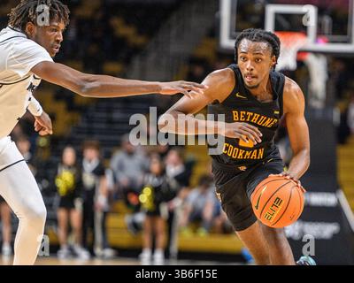 Bethune-Cookman guard Jakobi Heady (0) drives along the baseline while ...