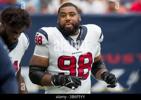 Houston Texans defensive tackle Sheldon Rankins (90) takes part in a ...