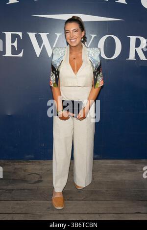 Vanessa Gordon attends Lifeline New York Benefit Dinner with Her Royal ...