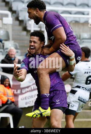 Huddersfield Giants' Taane Milne (left) and George Flanagan celebrate ...