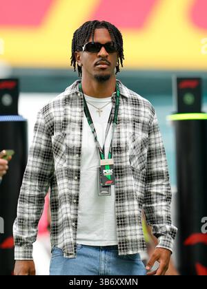 Washington Commanders quarterback Jayden Daniels (5) before an NFL ...