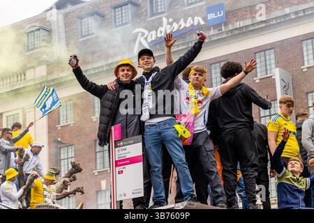 Leeds, UK. 05th May, 2025. Leeds United celebrate promotion to Premier ...