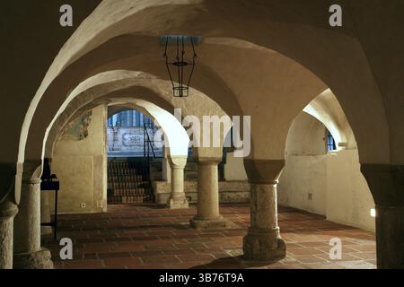 The Romanesque crypt in the cathedral has something mysterious about it ...