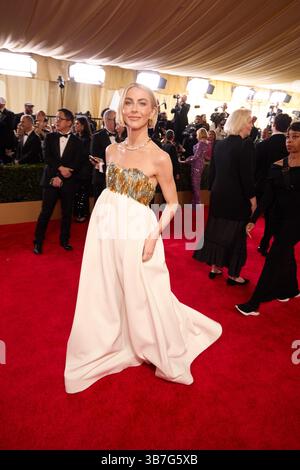 Julianne Hough arrives at the Oscars on Sunday, March 27, 2022, at the ...