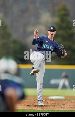 Seattle Mariners pitcher Emerson Hancock throws during the eighth ...