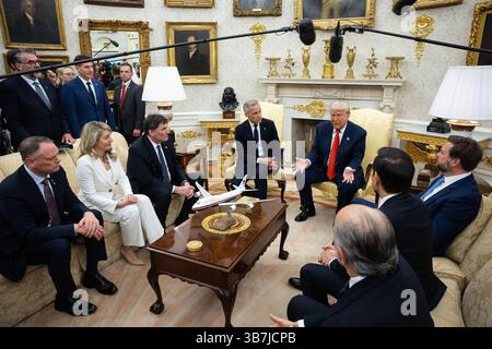 Prime Minister Mark Carney meets with President of Kenya William Ruto ...
