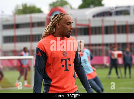 Sacha Boey of FC Bayern München in action at the friendly match FC ...