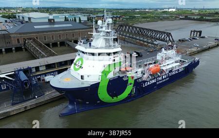 Green Pioneer the world’s first duel fuelled ammonia and diesel powered ...