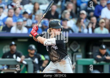 Chicago White Sox shortstop Chase Meidroth (10) catches Miami Marlins ...