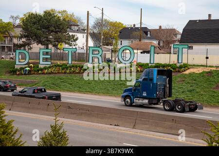 Welcome to Detroit city sign Michigan USA Stock Photo - Alamy