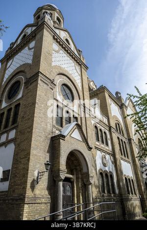 Historic synagogue with domes and round windows Stock Photo - Alamy