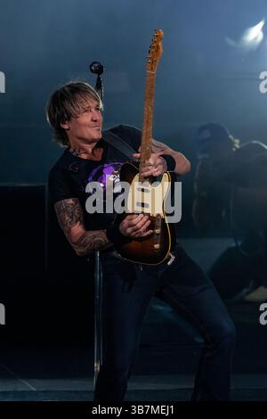 June 29, 2024, Milwaukee, Wisconsin, U.S: Rapper BABY BASH (RONALD ...