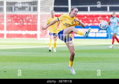 Kate Del Fava (8) of Utah Royals controls air ball during regular ...